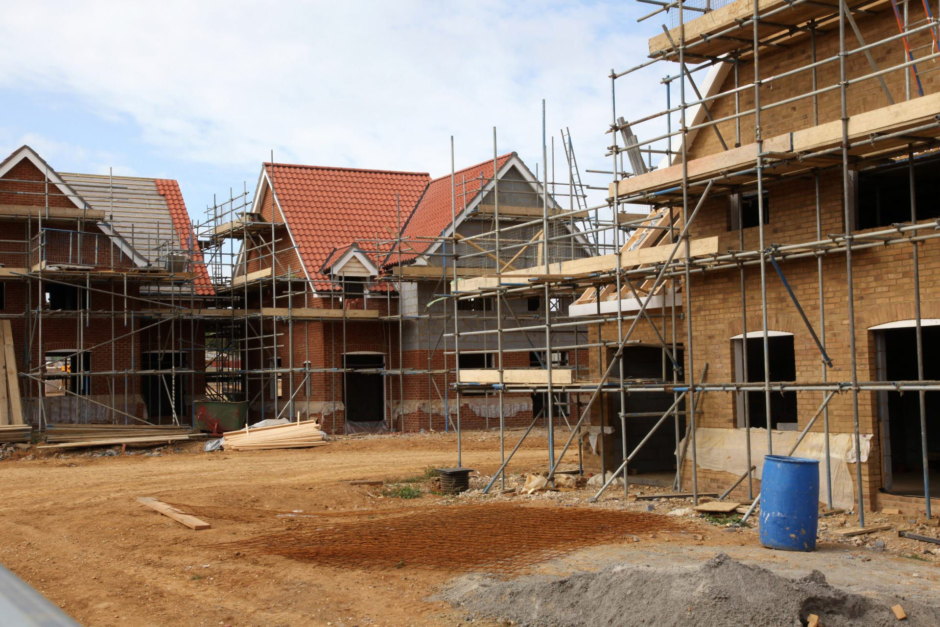 UK construction activity remains subdued as forward indicators signal ...