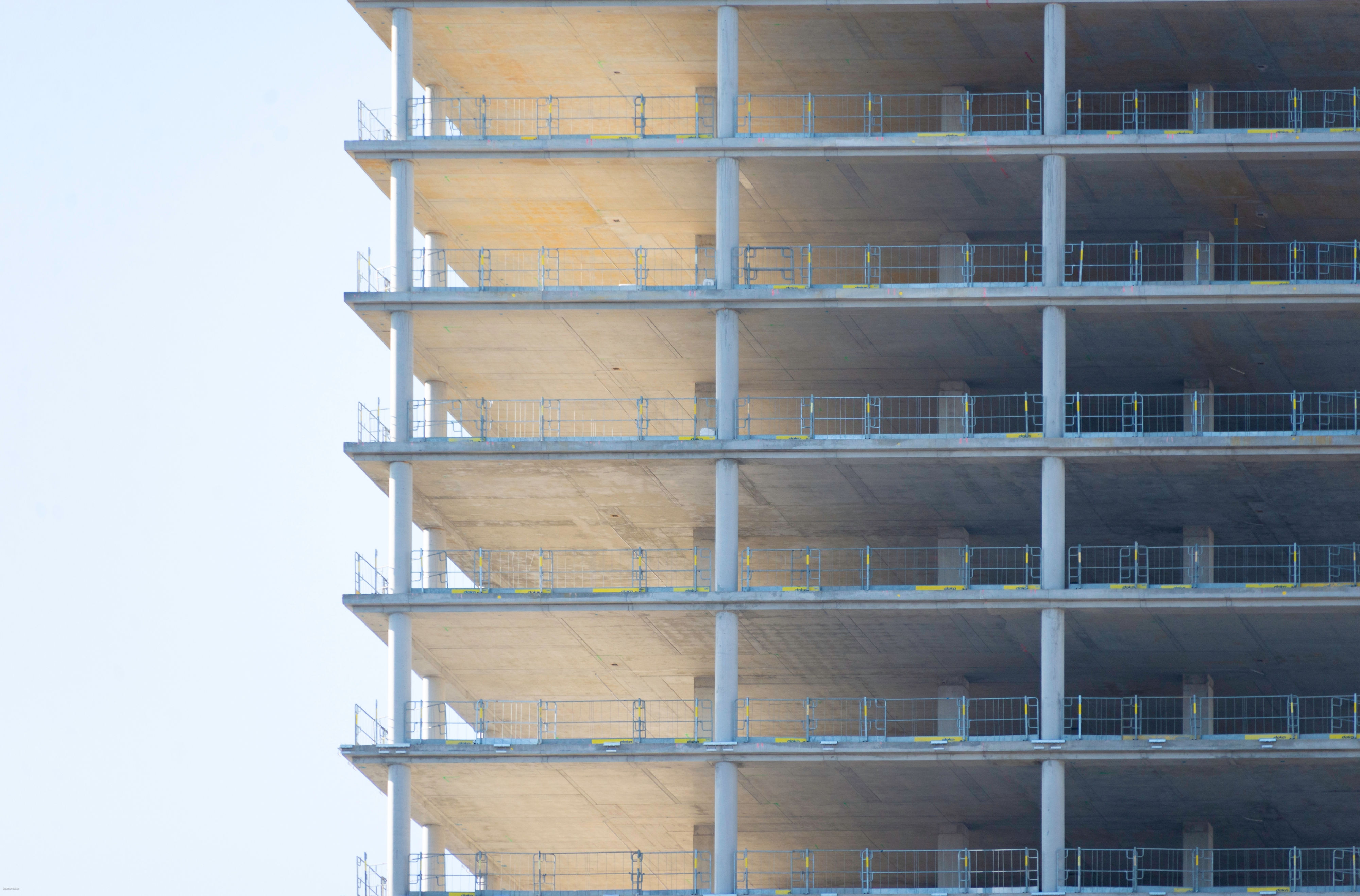 UK&I Reinforced concrete transfer slabs: design issues, building owner ...