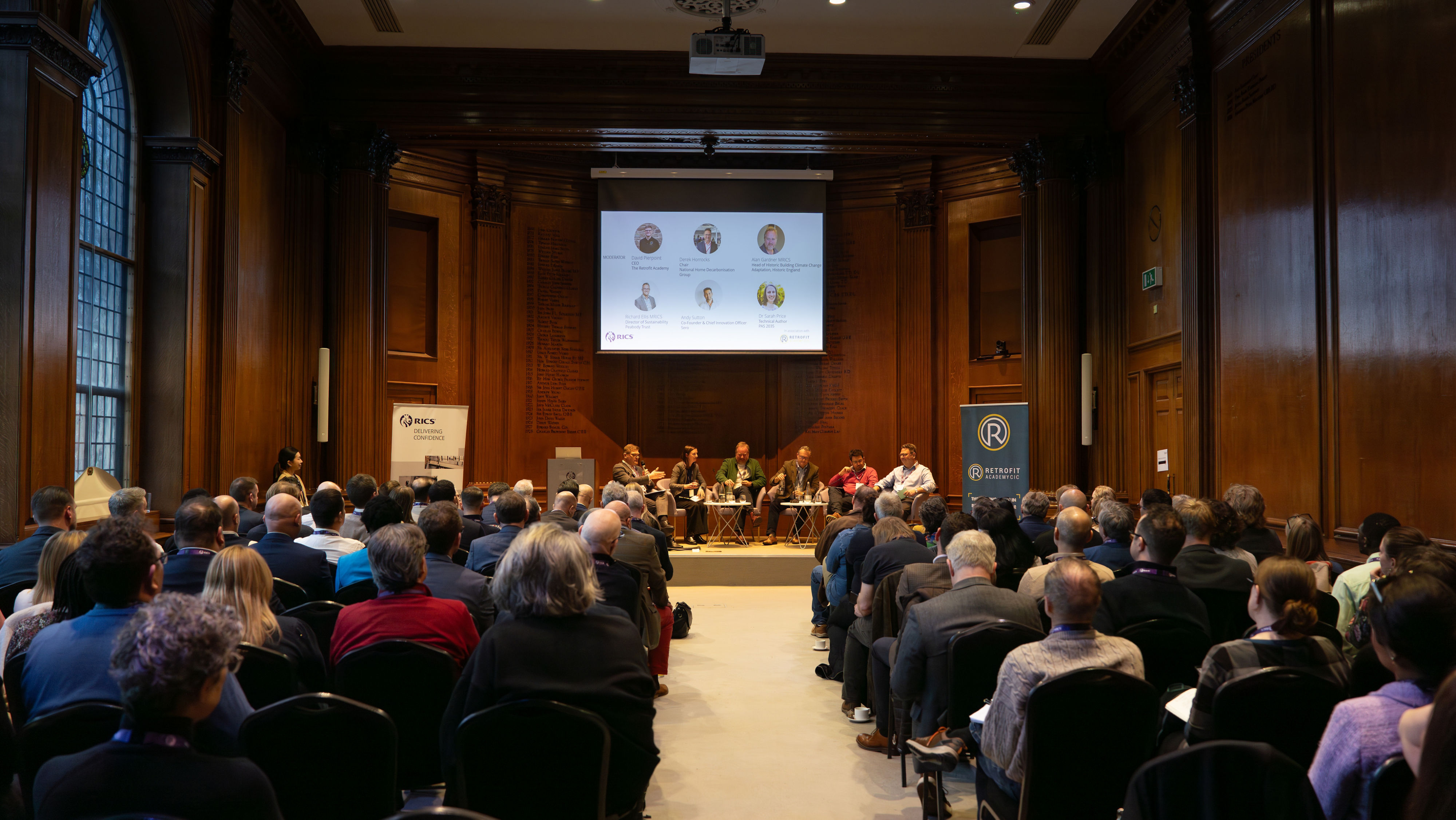 Retrofit leaders meet at RICS HQ to discuss the importance of ...